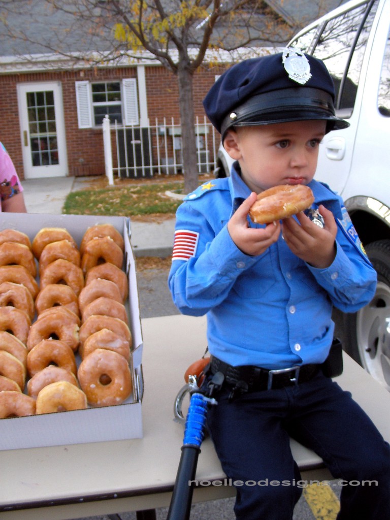 how to make a policeman costume - noelle o designs